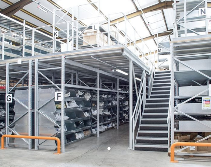 带收纳系统厂房夹层 - Linpac Storage Systems - 货盘式搁架 / 货盘