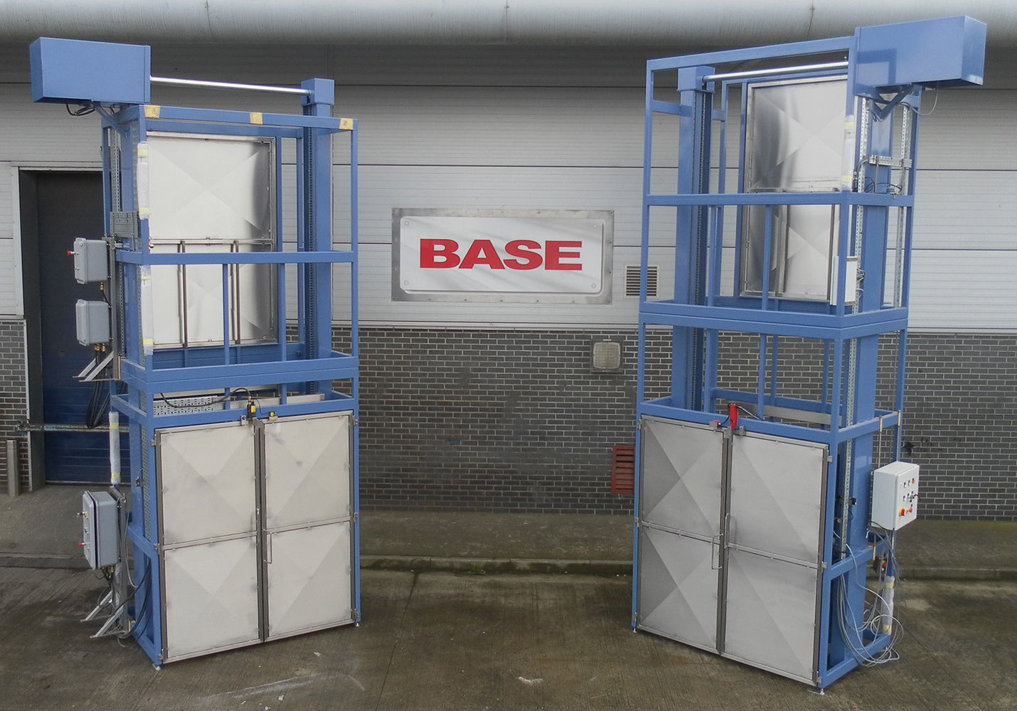 ATEX托盘升降机 - PLM/2P/1250/2840/B/G - Base Handling Products Limited