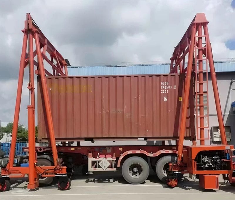 轮胎式龙门吊 - XCMG - 集装箱 / 坚固型