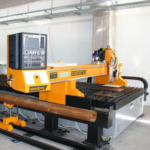 火焰式切割机 - VARCUT L2 - DAIHEN VARSTROJ - 等离子 / 用于金属 / CNC数控
